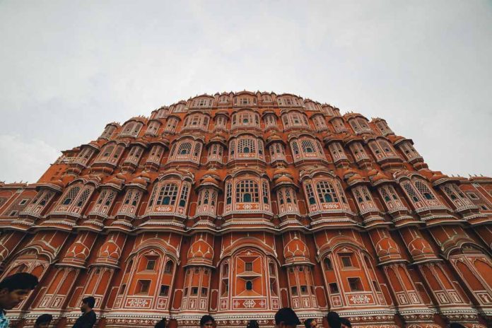Jaipur Survival Guide: Experiencing Life in the Pink City 300 Years Ago