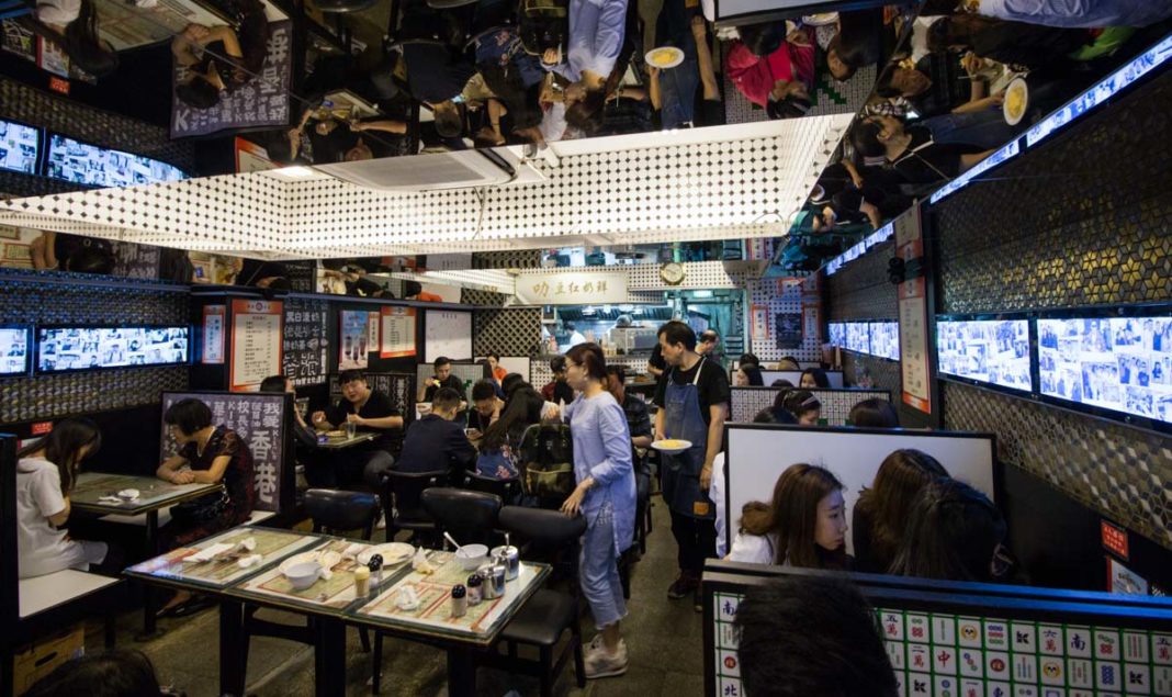 Ultimate Hong Kong Food Guide: 50 Best Eats Incl. Halal Food