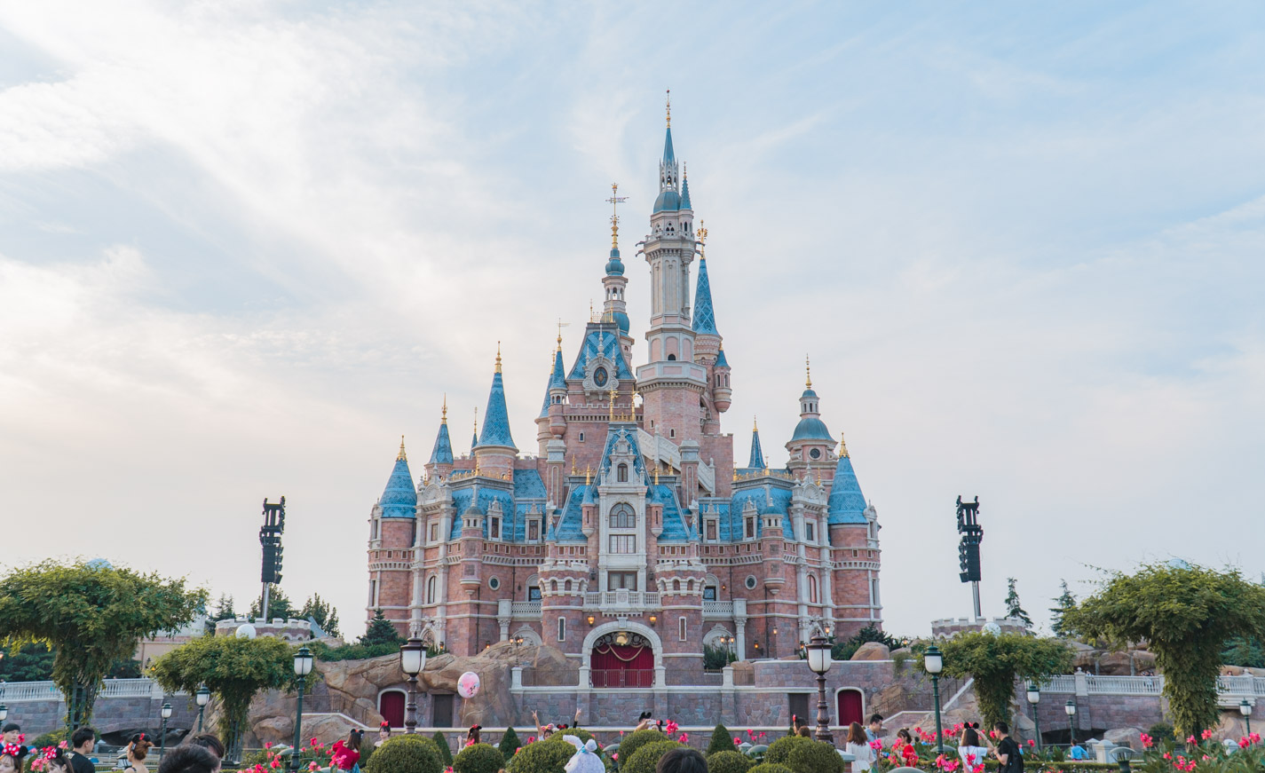 Ultimate Shanghai Disneyland Guide — 11 Tips To Beat the Crowd