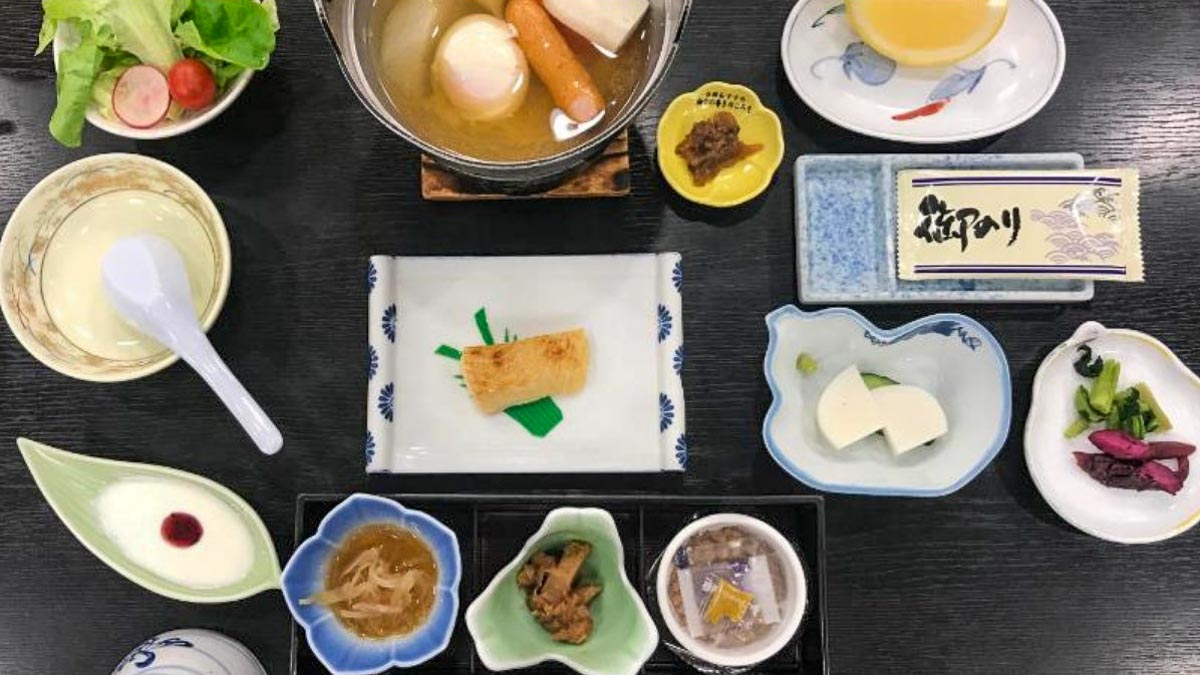 9 Gorgeous Ryokans Near Mt Fuji — Mountain Views, Private Onsens, and ...