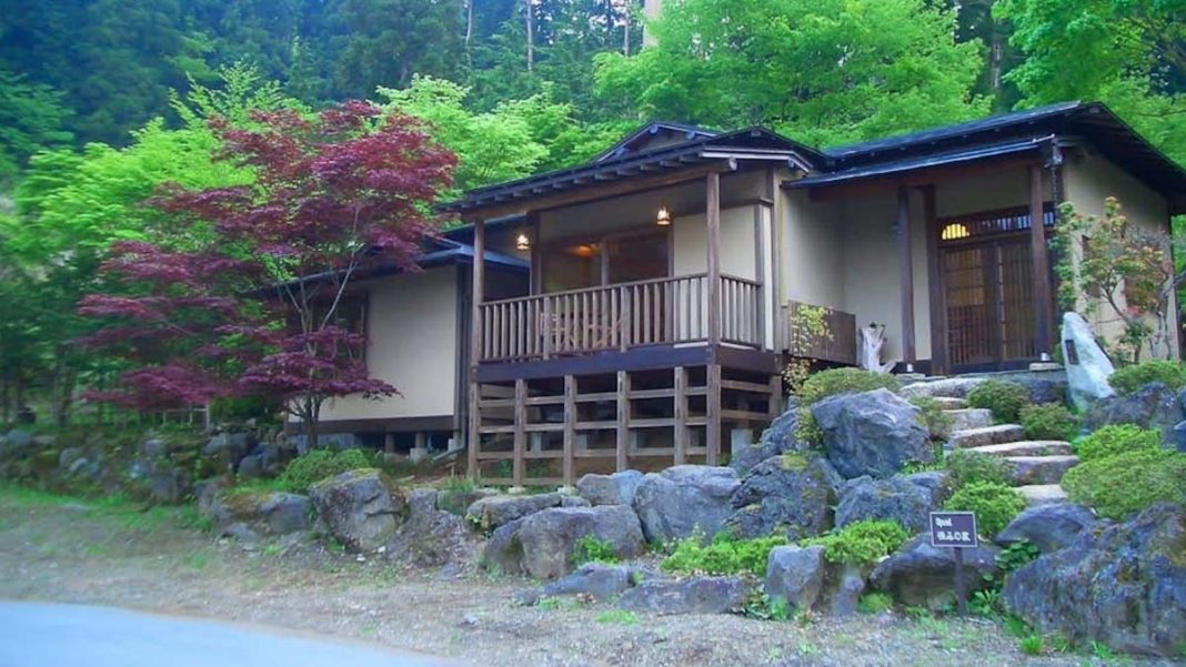 9 Gorgeous Ryokans Near Mt Fuji — Mountain Views, Private Onsens, and ...