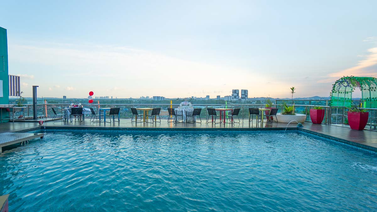 7 Fancy but Affordable Hotels in JB with Rooftop Pools, Gyms, and Bars ...