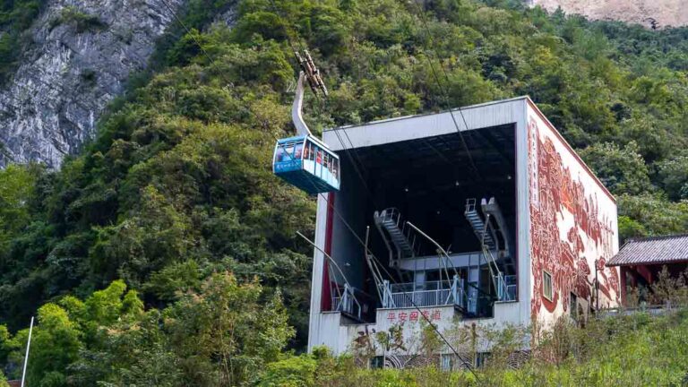 5 Scenic Day Trips under 3hrs Away from Chongqing — Wulong Karst, Dazu ...